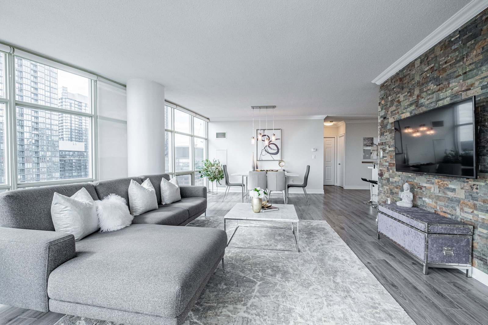 Top 5 Condos in Toronto with the Biggest Layouts for the Best Price