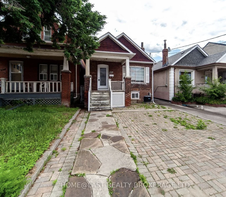 Unlocking Bargains: A Guide to Buying Foreclosures