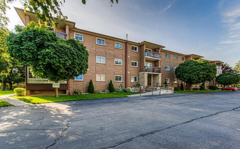 67 Breckenridge Dr — 67 Breckenridge Drive Condos for Sale & Rent