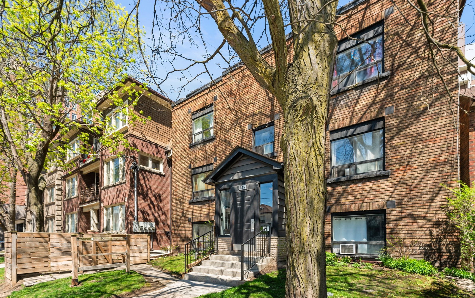 147 Vaughan Rd Condos | Building Profile | Strata