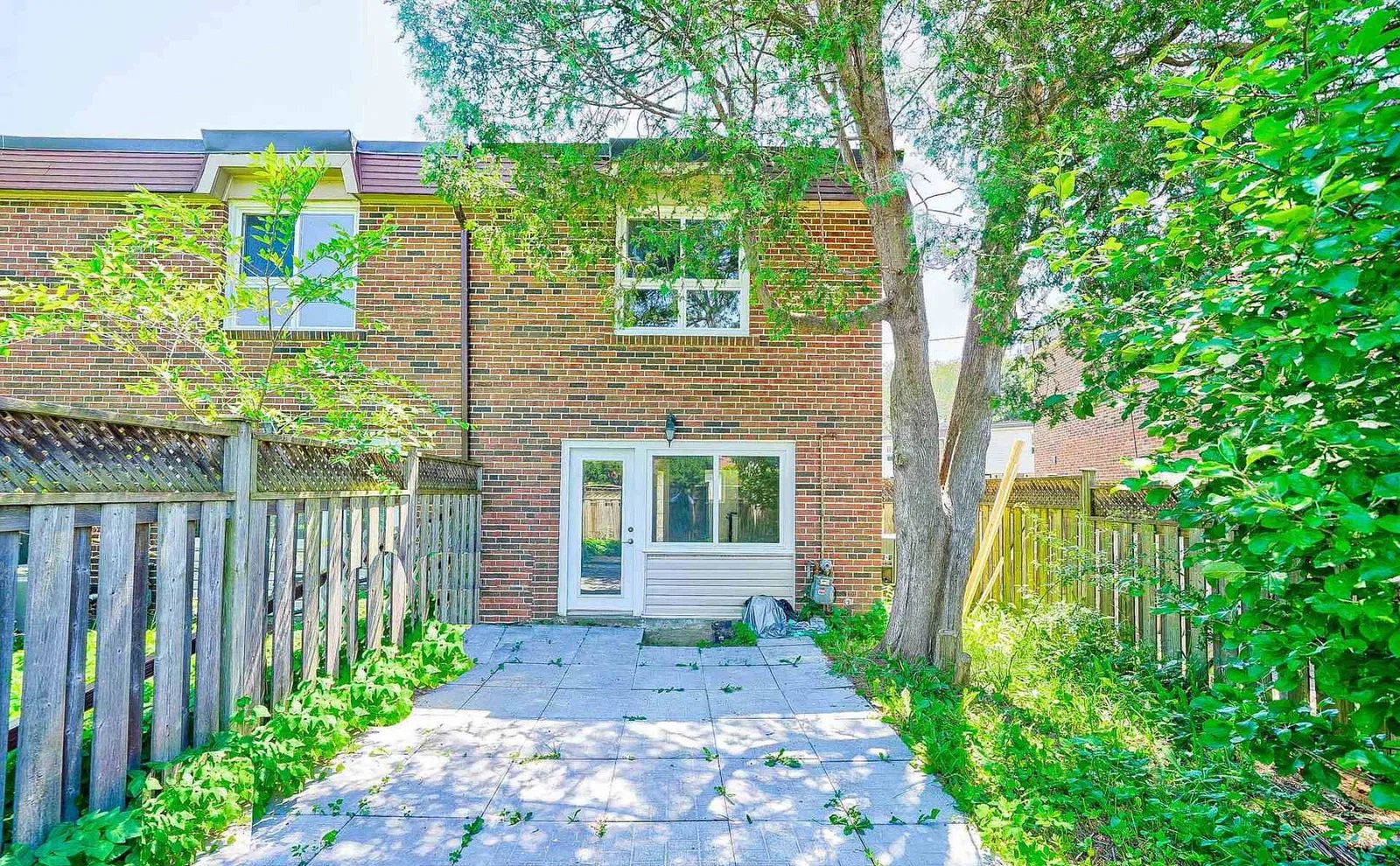61-63 Godstone Rd — 63 Godstone Road Condos for Sale & Rent